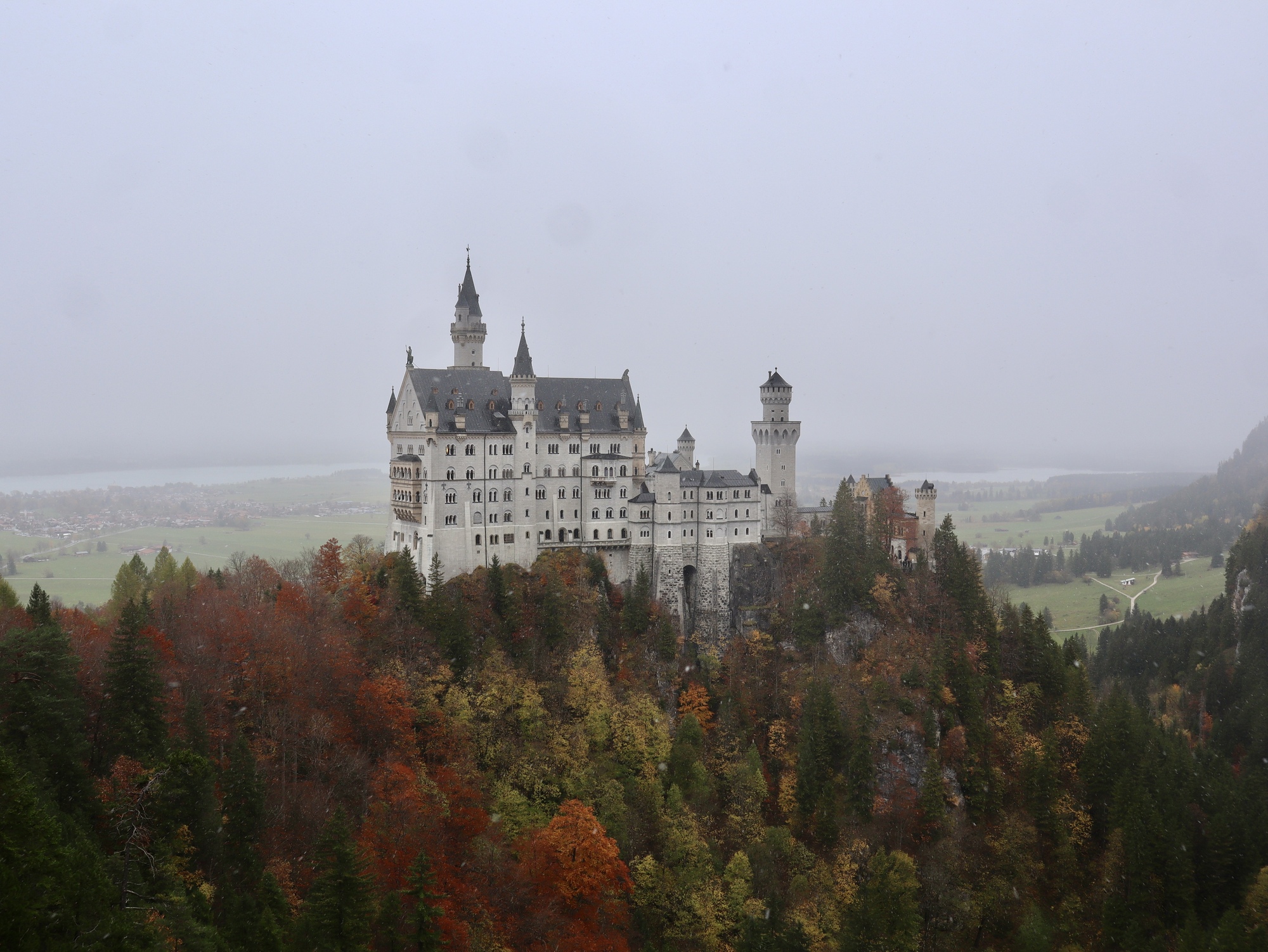 SCHLOSS NEUSCHWANSTEIN: ΤΟ ΩΡΑΙΟΤΕΡΟ ΚΑΣΤΡΟ ΤΗΣ ΓΕΡΜΑΝΙΑΣ - Seretravel